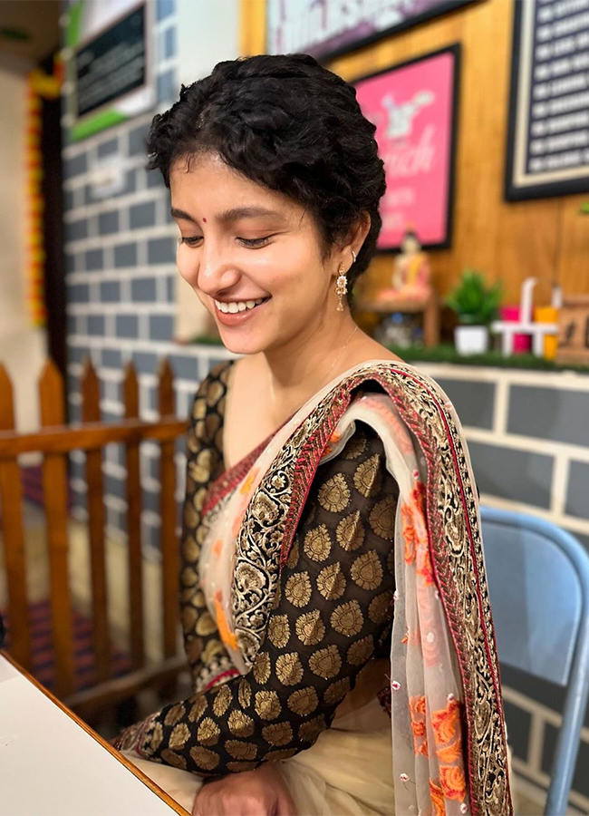 తెలుగు సినిమా చేయలేదు కానీ తెలుగు స్పీచ్‌ అదరగొట్టింది.. ఎవరీ బ్యూటీ ...