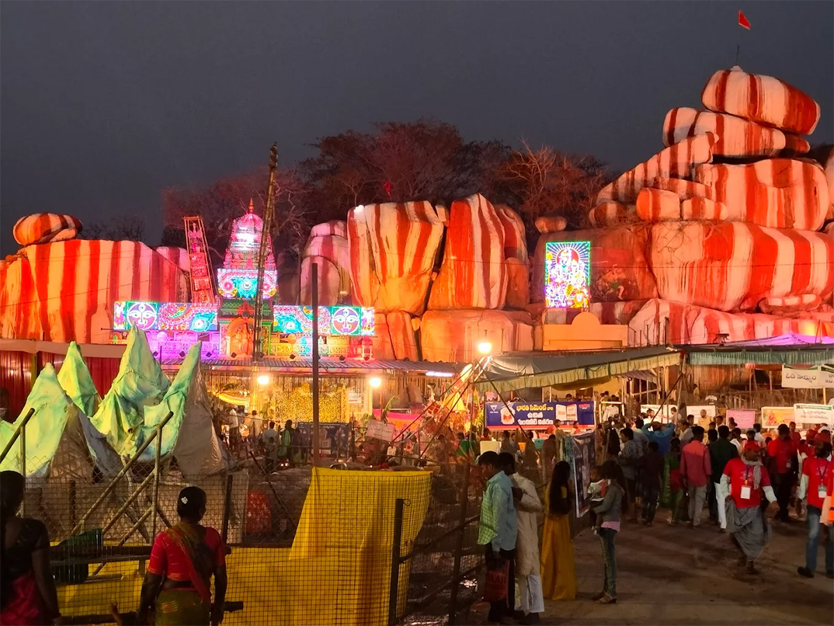 తెలంగాణలో ఈ అద్భుత ఆలయాన్ని దర్శించారా? (ఫొటోలు) | Sri Edupayala Vana ...