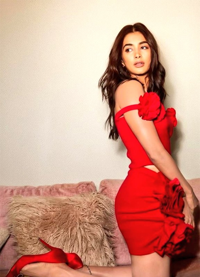 'మోనికా' పాటతో ట్రెండింగ్‍‌లో పూజా హెగ్డే (ఫొటోలు) | Actress Pooja ...