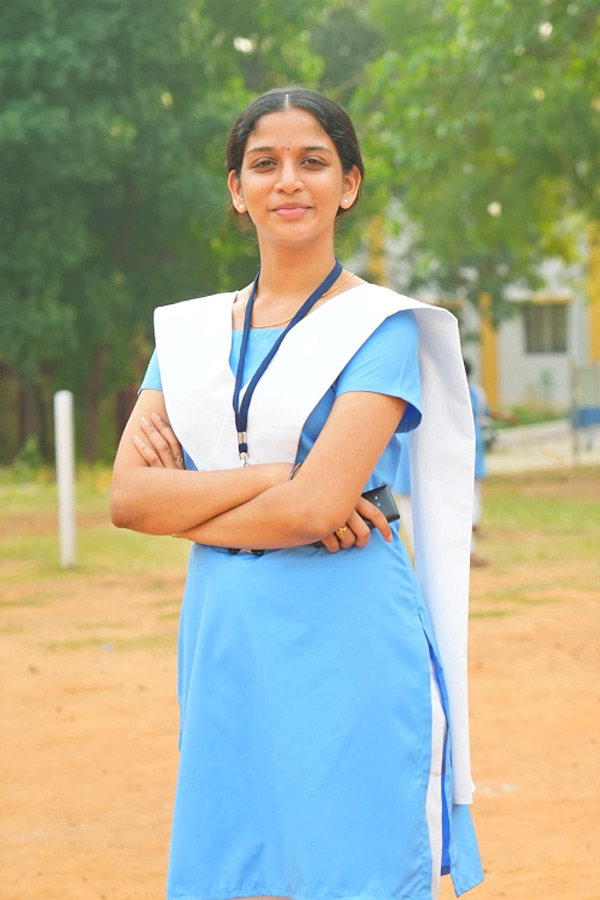 'కోర్ట్' శ్రీదేవి జూలై జ్ఞాపకాలు.. అటు ఫ్యామిలీ ఇటు కొత్త కారు (ఫొటోలు ...