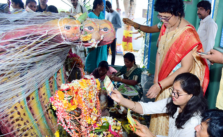 శ్రావణ నాగుల చవితి (ఫొటోలు) | Devotees Celebrated Nagula Chavithi 2025 ...