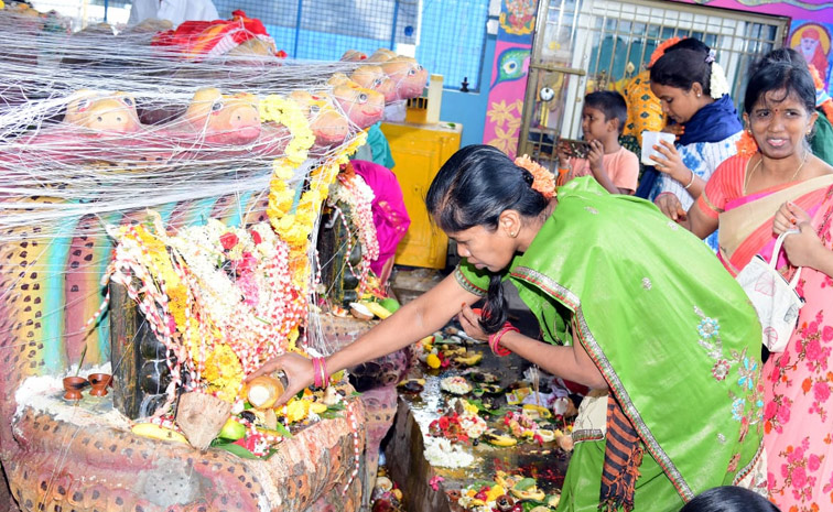 శ్రావణ నాగుల చవితి (ఫొటోలు) | Devotees Celebrated Nagula Chavithi 2025 ...