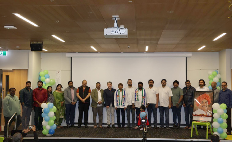 విదేశాల్లో ఘనంగా వైఎస్సార్ జయంతి (ఫొటోలు) | YS Rajasekhara Reddy ...