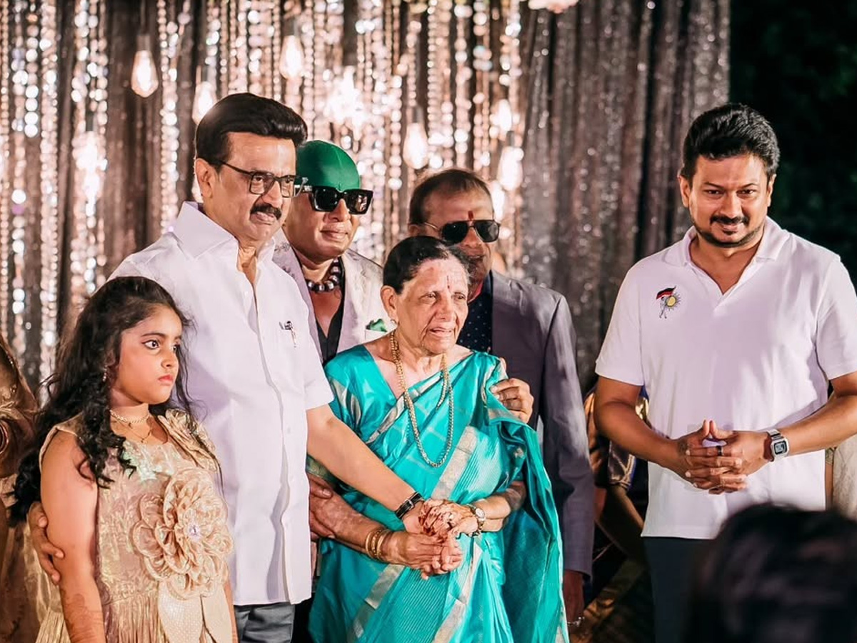 గ్రాండ్‌గా డ్రమ్స్‌ శివమణి కుమారుడి వెడ్డింగ్ (ఫొటోలు) | Grand Drums ...