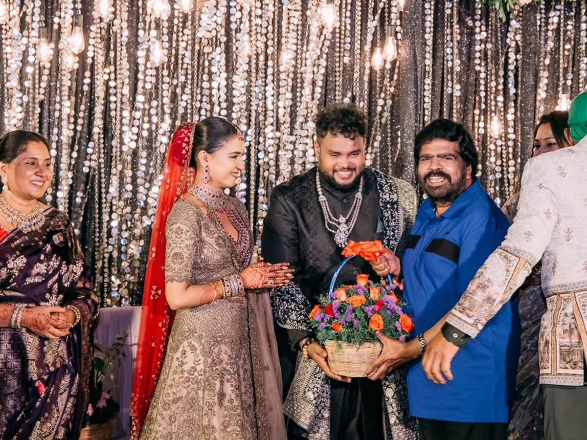 గ్రాండ్‌గా డ్రమ్స్‌ శివమణి కుమారుడి వెడ్డింగ్ (ఫొటోలు) | Grand Drums ...