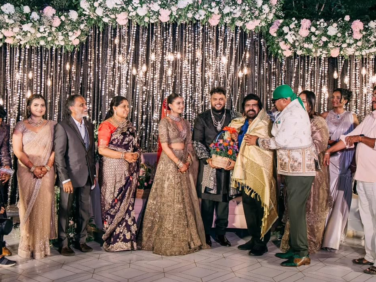 గ్రాండ్‌గా డ్రమ్స్‌ శివమణి కుమారుడి వెడ్డింగ్ (ఫొటోలు) | Grand Drums ...