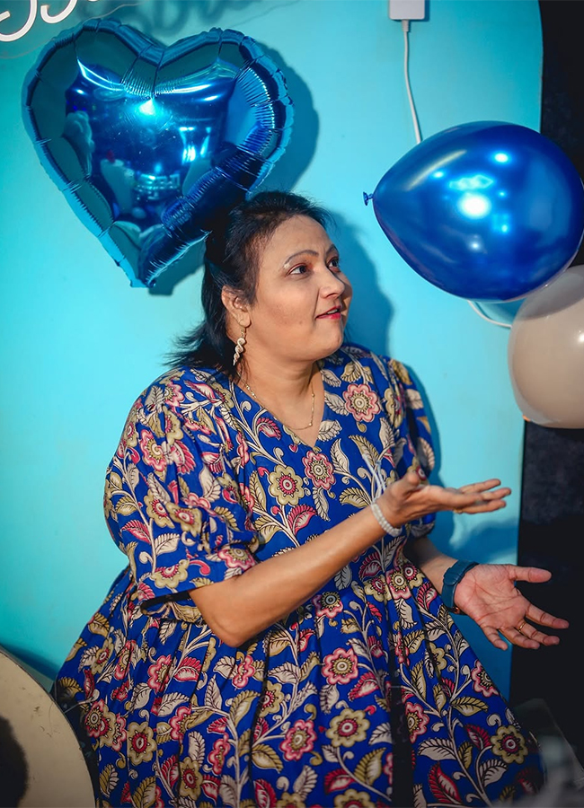 'కితకితలు' గీతా సింగ్ బర్త్ డే సెలబ్రేషన్స్ (ఫొటోలు) | Actress Geetha ...