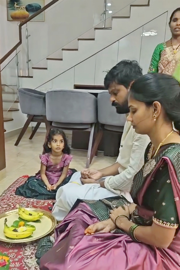 బిగ్‌బాస్ ఆదిరెడ్డి కూతురి బారసాల వేడుక (ఫొటోలు) | Bigg Boss Adi Reddy ...
