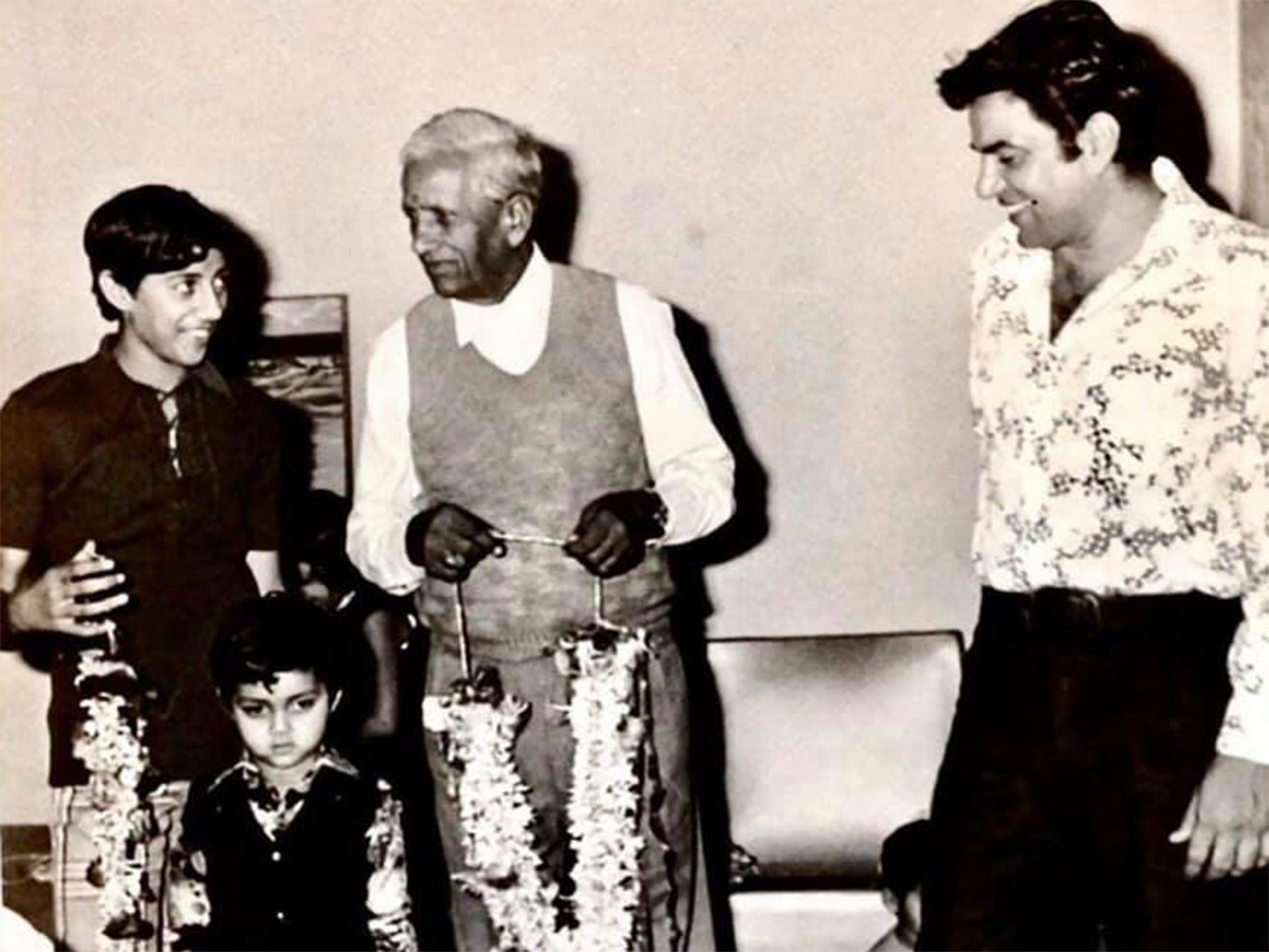 Dharmendra: బాలీవుడ్‌ లెజెండ్ ధర్మేంద్ర జీవితంలో స్పెషల్‌ (ఫొటోలు ...