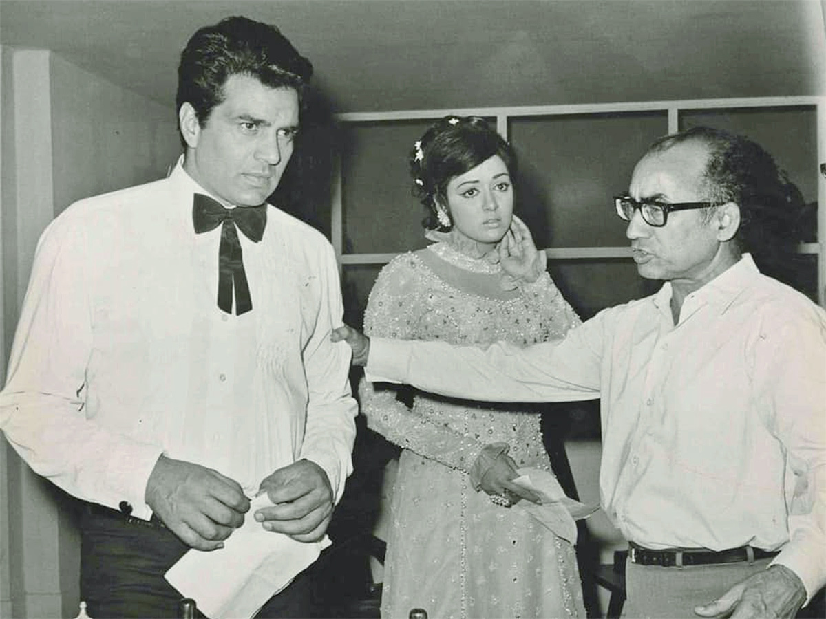 Dharmendra: బాలీవుడ్‌ లెజెండ్ ధర్మేంద్ర జీవితంలో స్పెషల్‌ (ఫొటోలు ...