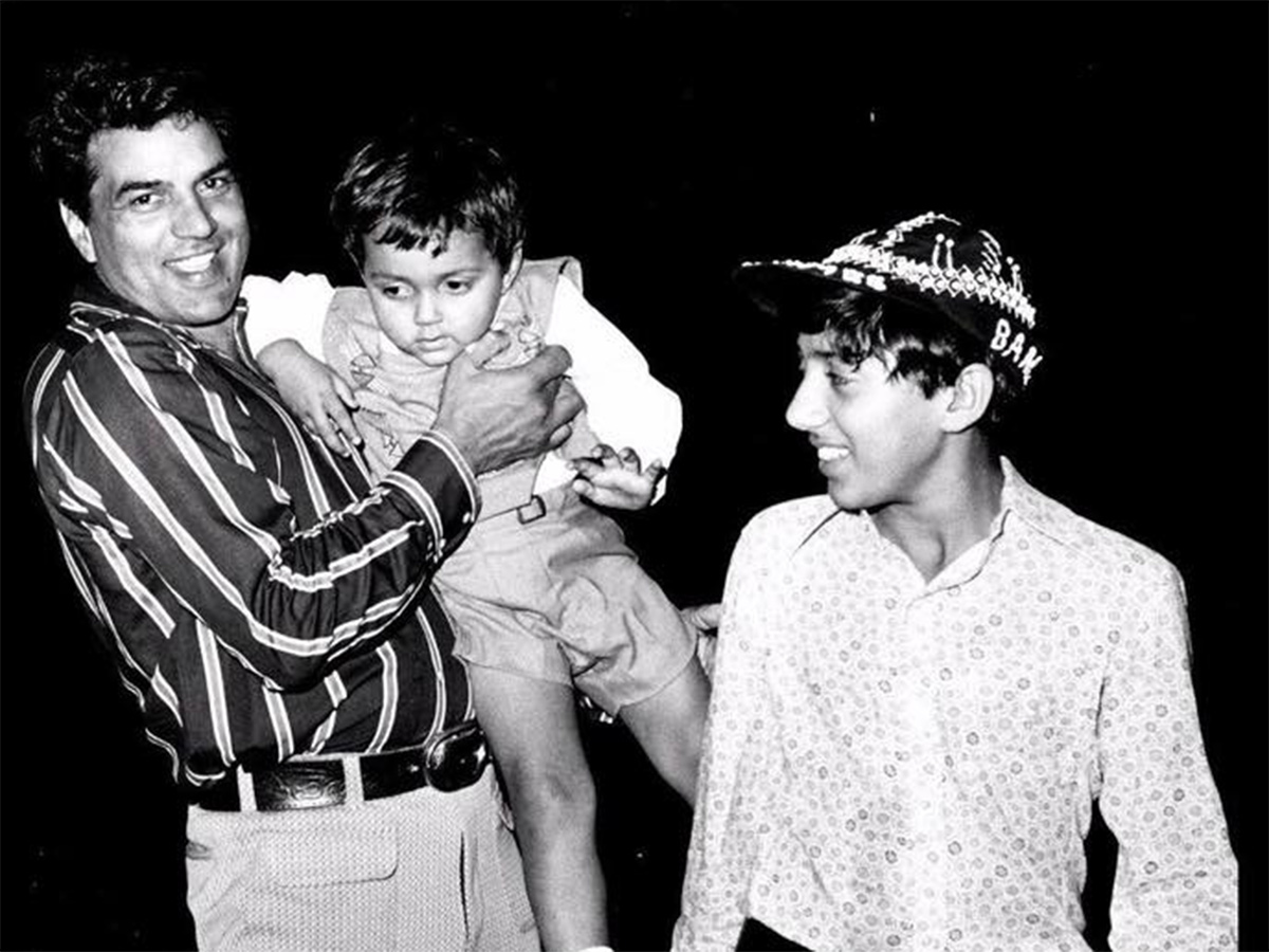 Dharmendra: బాలీవుడ్‌ లెజెండ్ ధర్మేంద్ర జీవితంలో స్పెషల్‌ (ఫొటోలు ...
