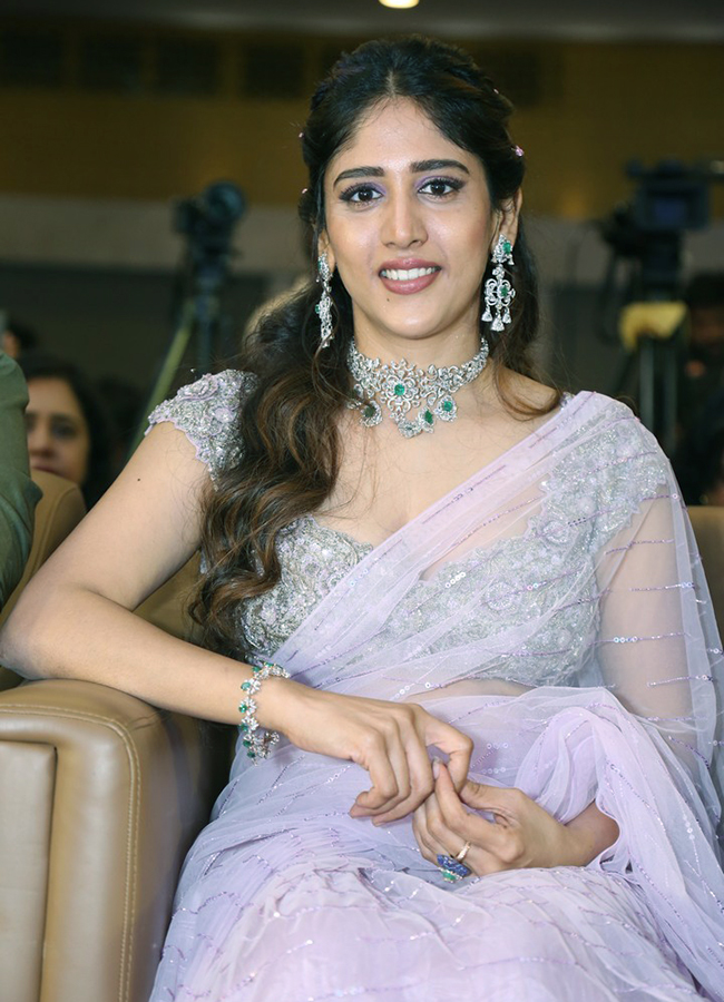 ‘సంతాన ప్రాప్తిరస్తు’ ప్రీ రిలీజ్ లో మెరిసిన చాందినీ చౌదరి (ఫొటోలు ...