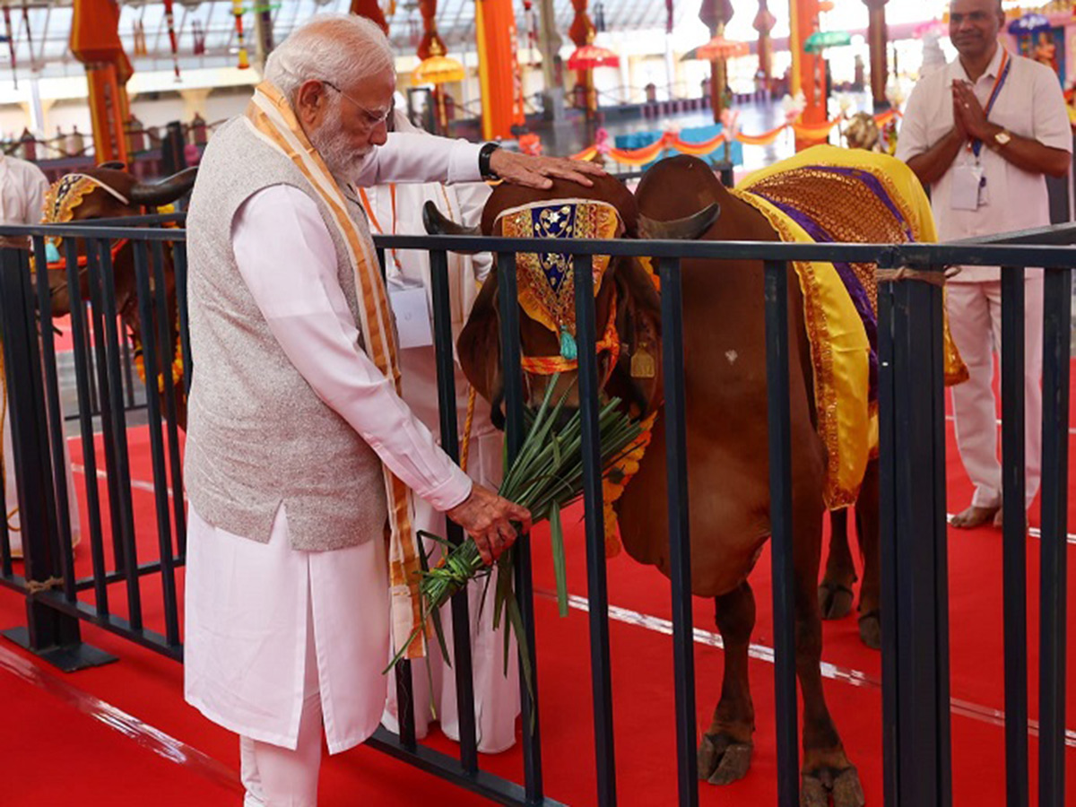 పుట్టపర్తిలో సత్యసాయి బాబా శతజయంతి వేడుకలు (ఫొటోలు) | Mahasamadhi Of ...