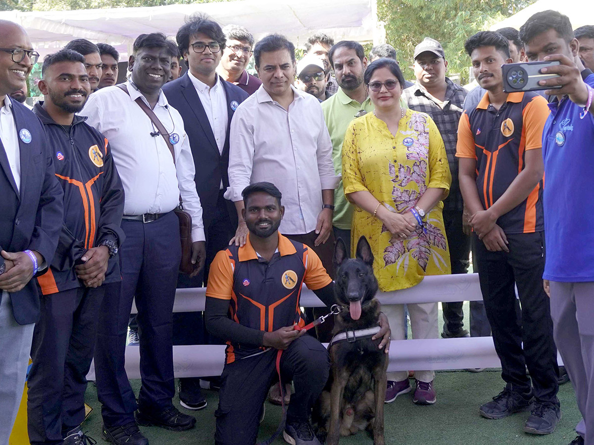 హైదరాబాద్‌ : పెట్‌ షో అదరహో (ఫొటోలు) | Dog Show in Hyderabad Photos ...