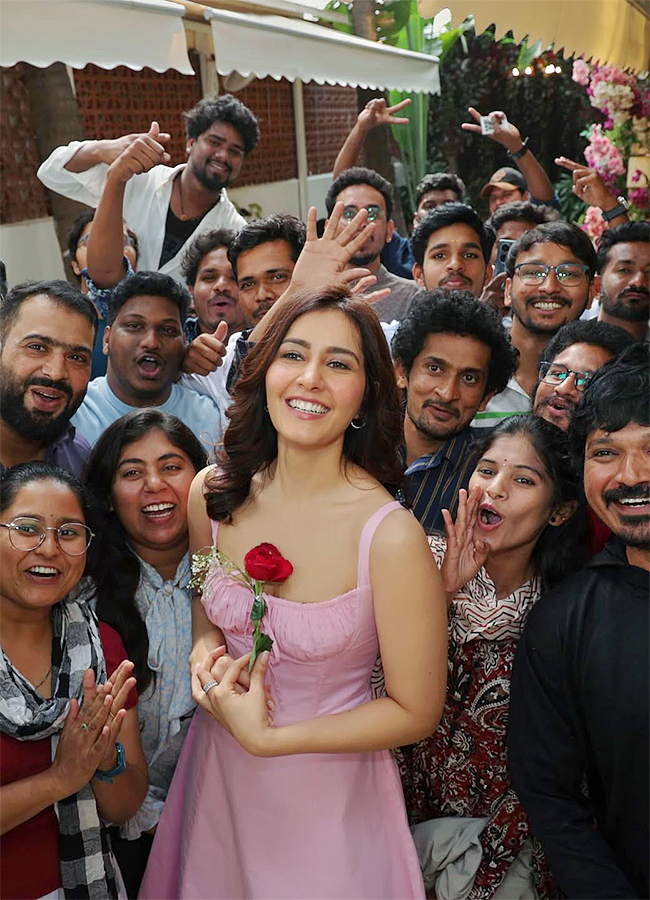 హీరోయిన్ రాశీఖన్నా బర్త్ డే సెలబ్రేషన్ (ఫొటోలు) | Tollywood Actress ...