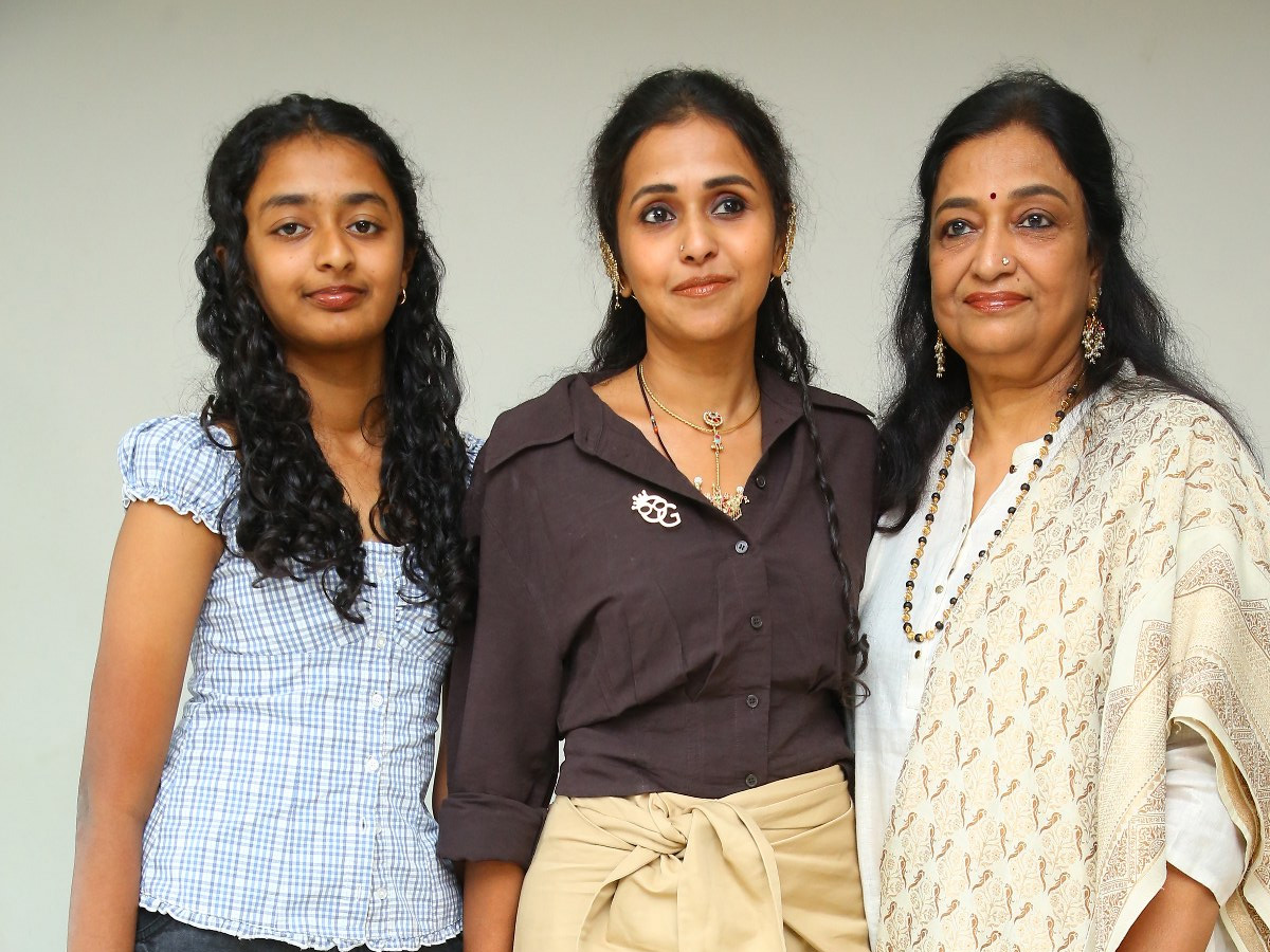 సింగర్ స్మిత 'మసక మసక' సాంగ్ లాంచ్ (ఫొటోలు) | Singer Smitha OG Queen of ...