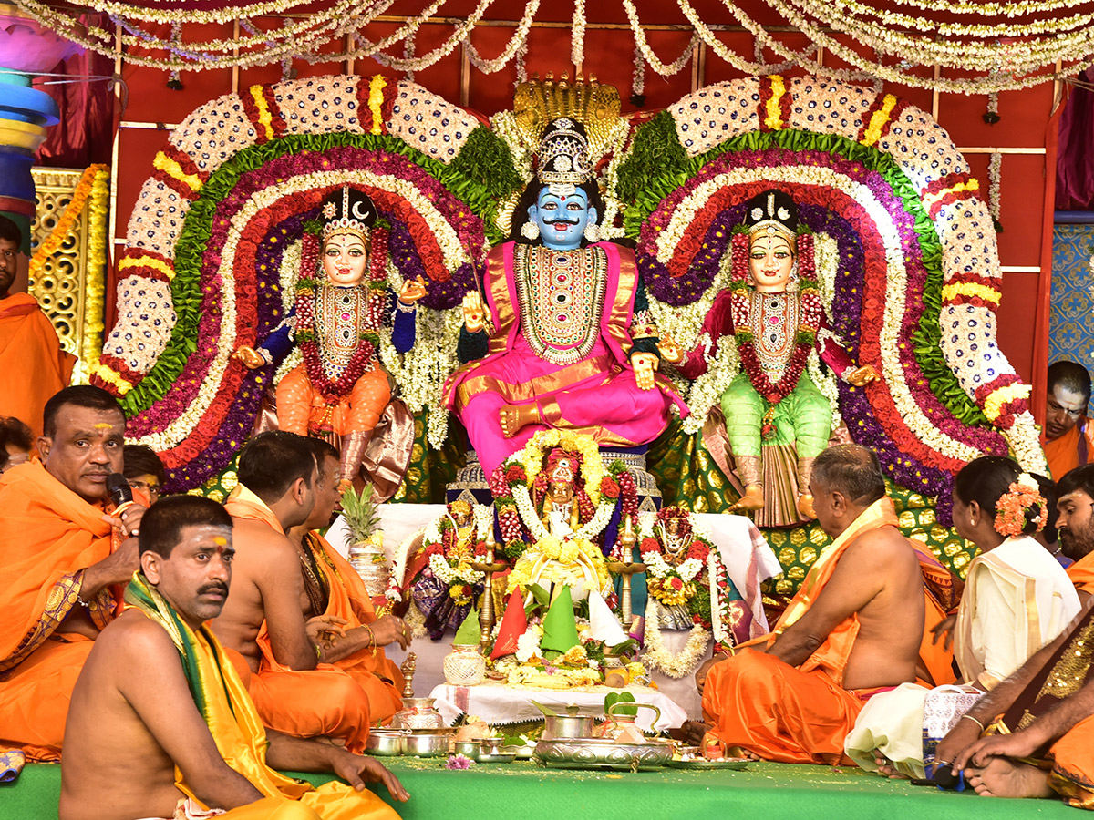 సిద్దిపేట : కమనీయం కొమురవెల్లి మల్లన్న కల్యాణం (ఫొటోలు) | Komuravelli ...