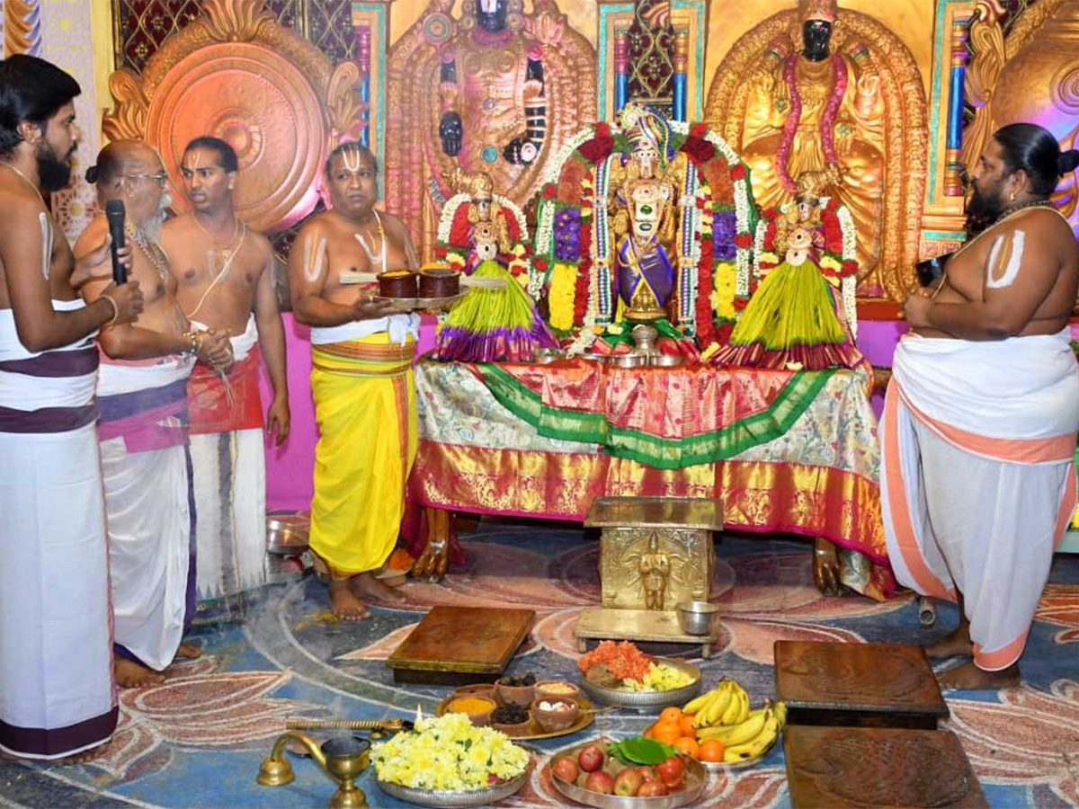 దేవుని కడప శ్రీ లక్ష్మీ వేంకటేశ్వరస్వామి వార్షిక బ్రహ్మోత్సవాలు (ఫొటోలు ...