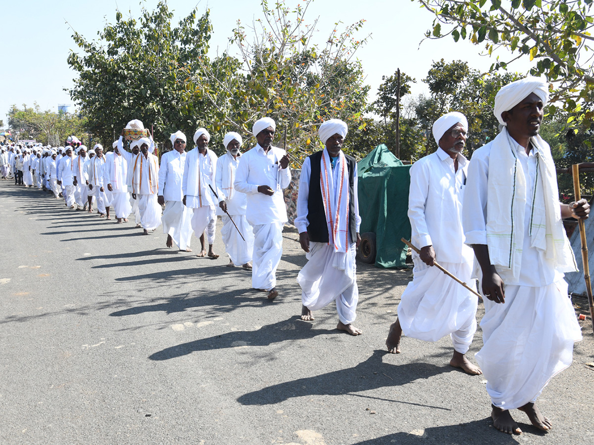మహాపూజతో నాగోబా జాతర ప్రారంభం (ఫొటోలు) | Telangana Biggest Tribal ...