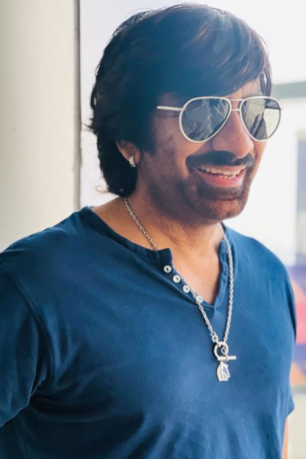 'ఇరుముడి' సెట్‌లో రవితేజ బర్త్ డే సెలబ్రేషన్ (ఫొటోలు) | Mass Maharaj ...
