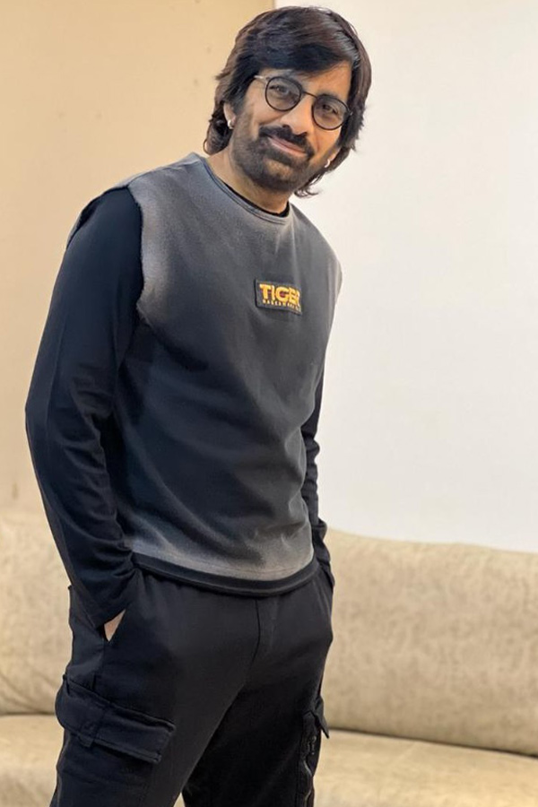 'ఇరుముడి' సెట్‌లో రవితేజ బర్త్ డే సెలబ్రేషన్ (ఫొటోలు) | Mass Maharaj ...