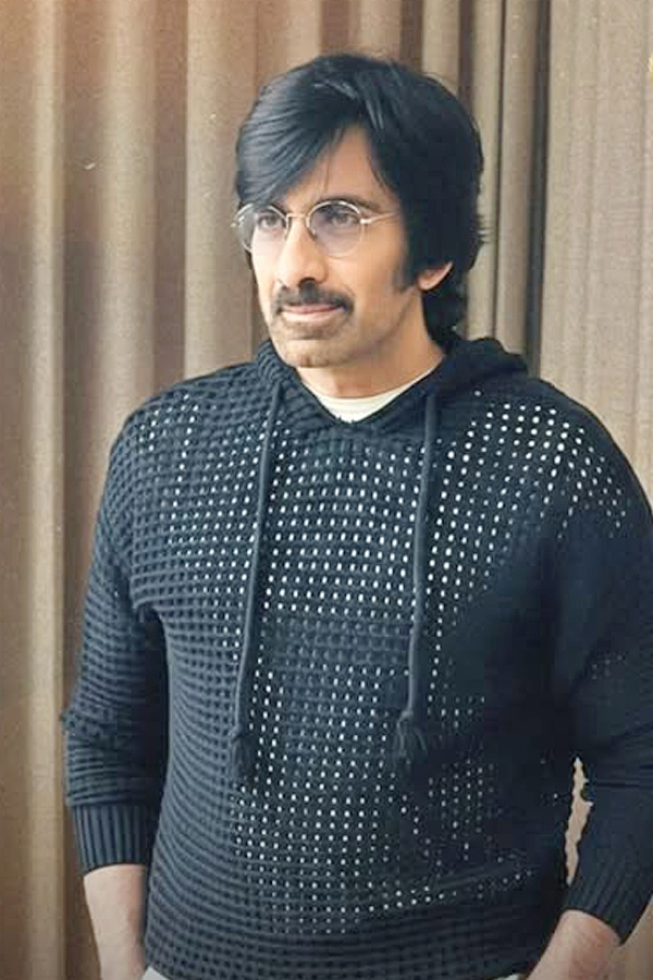 'ఇరుముడి' సెట్‌లో రవితేజ బర్త్ డే సెలబ్రేషన్ (ఫొటోలు) | Mass Maharaj ...