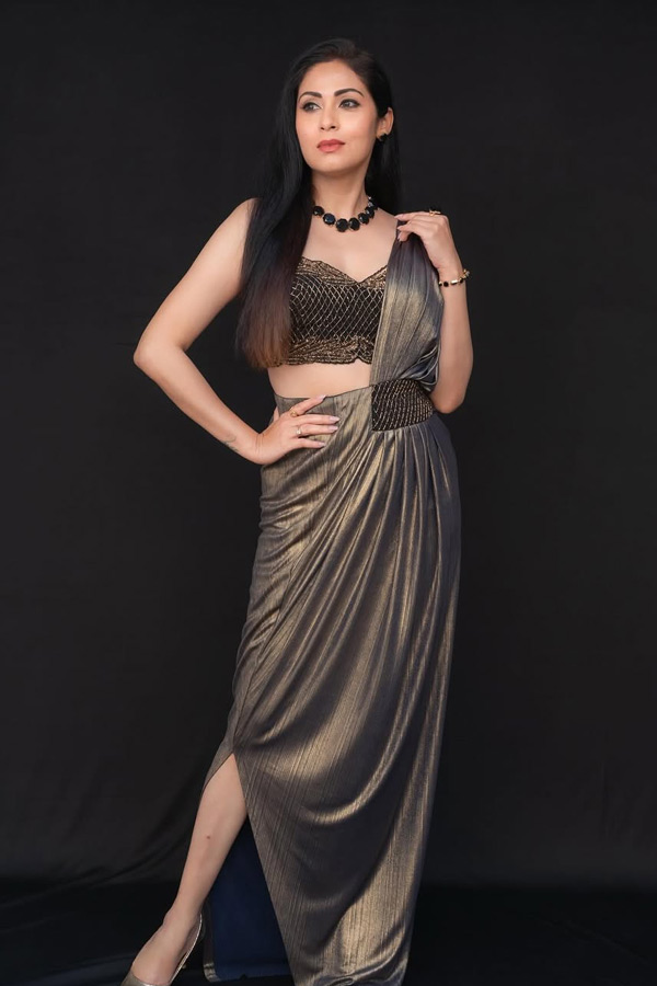 యంగ్ లుక్‌లో హీరోయిన్ సదా పోజులు (ఫొటోలు) | Actress Sadha Latest ...