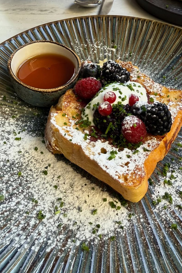 కూతురితో కలిసి పోర్చుగల్ ట్రిప్ వేసిన ప్రణీత (ఫొటోలు) | Actress ...