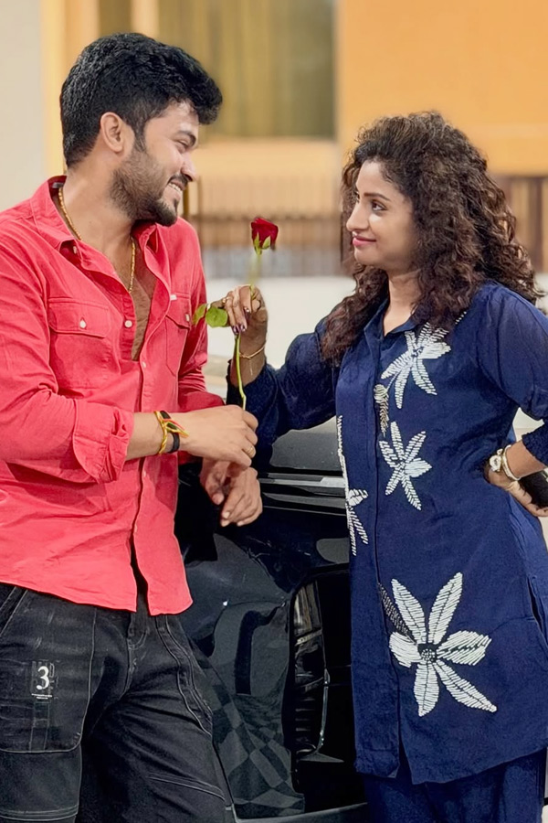 సీరియల్ బ్యూటీ విష్ణుప్రియ క్యూట్ మెమొరీస్ (ఫొటోలు) | Serial Beauty ...