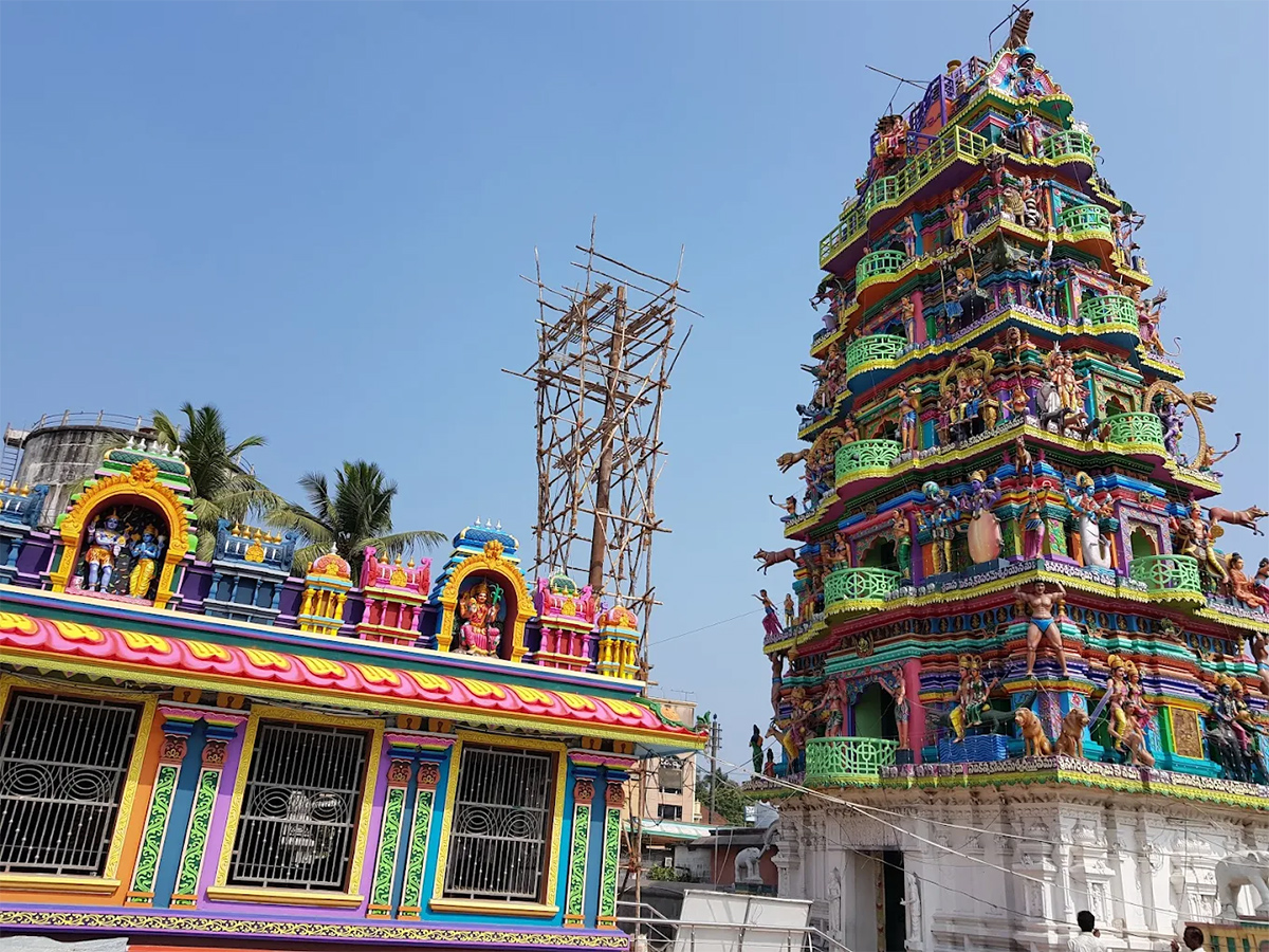 పశ్చిమ గోదావరిలో ఎంతో ఫేమస్ ఈ ఆలయం గురించి తెలుసా? (ఫొటోలు) | Penugonda ...