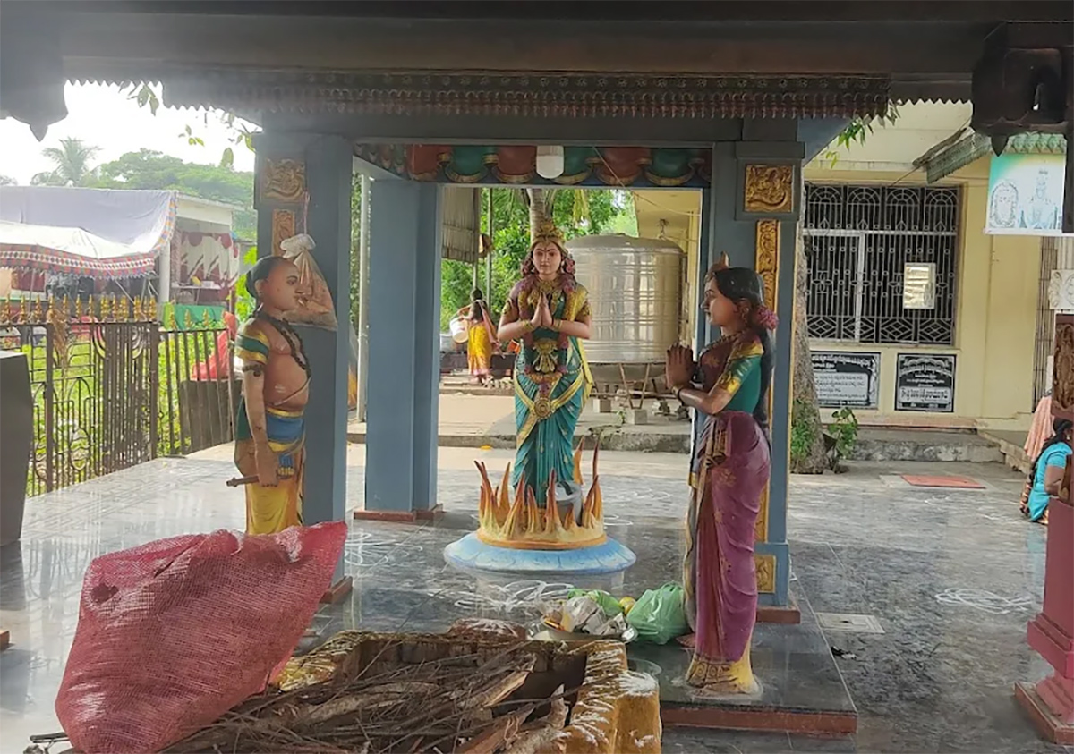 పశ్చిమ గోదావరిలో ఎంతో ఫేమస్ ఈ ఆలయం గురించి తెలుసా? (ఫొటోలు) | Penugonda ...