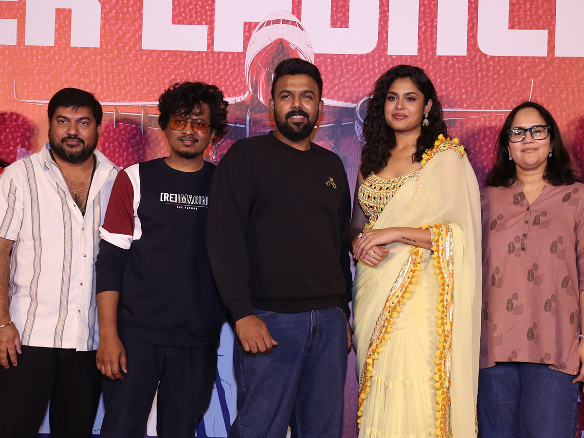 ‘గాయ‌ప‌డ్డ సింహం’ సినిమా టీజర్ లాంచ్‌ (ఫొటోలు) | Gayapadda Simham Movie ...