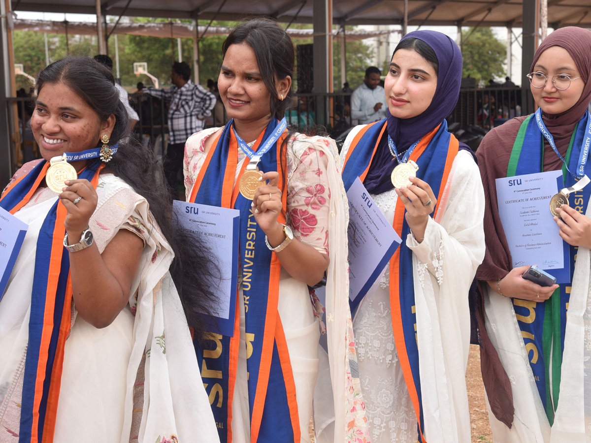 వరంగల్‌ : కనుల పండువగా ఎస్సార్‌ స్నాతకోత్సవం (ఫొటోలు) | SR University ...